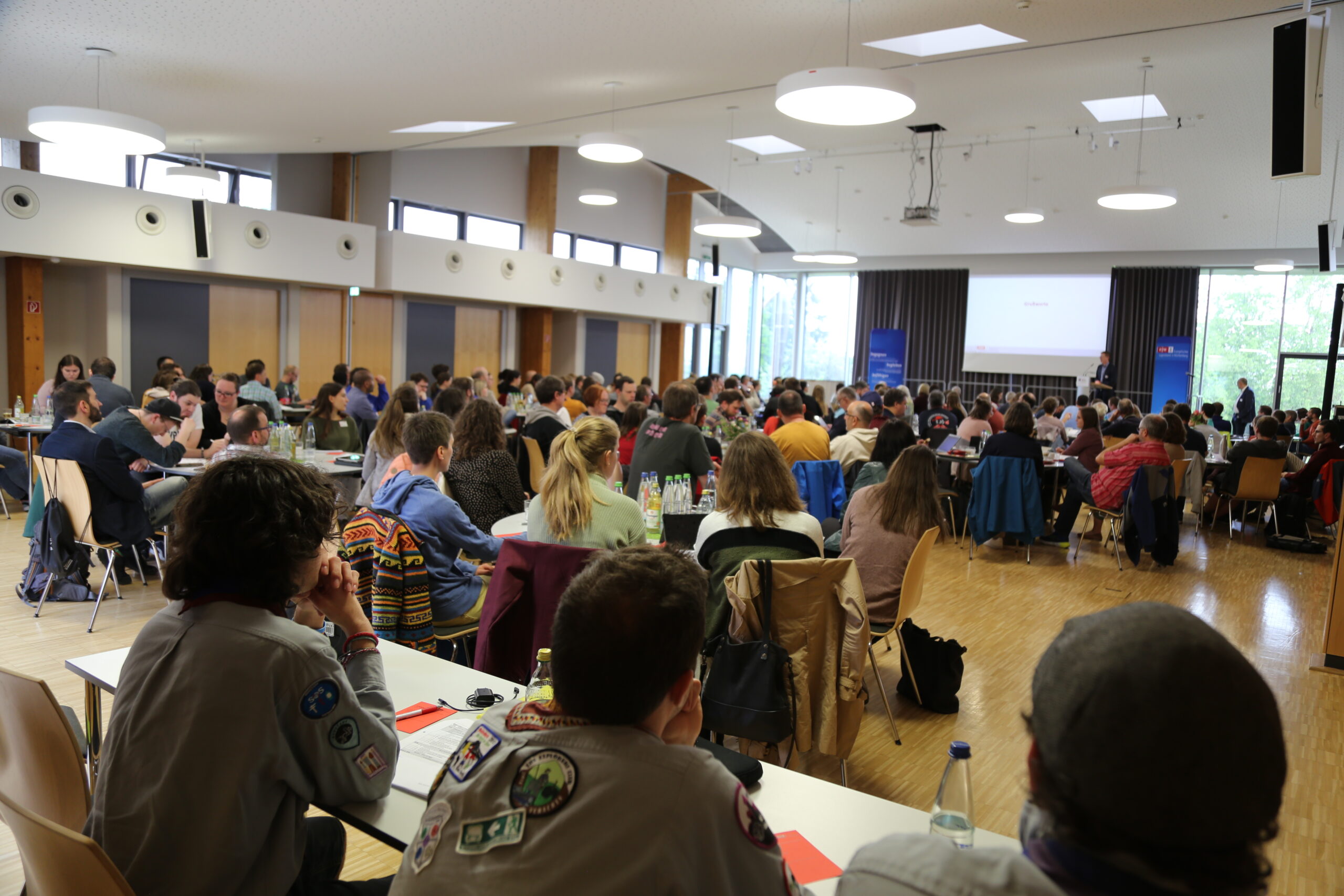 Evangelische Jugendarbeit in herausfordernden Zeiten gestalten ...